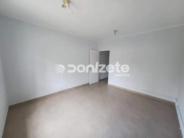 Sobrado Comercial à Venda no Jardim, Santo André – 198 m² Úteis, 3 Quartos, 2 Vagas