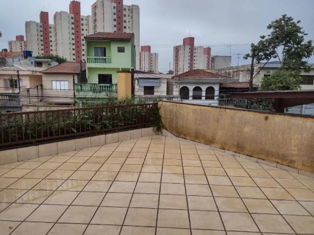 Sobrado com 3 dormitórios à venda, 245 m² por R$ 901.000,00 Jardim Teles de Menezes Santo André/