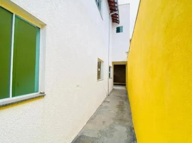 Sobrado com 3 dormitórios à venda, 206 m² por R$ 450.000,00 Jardim São José dos Campos/