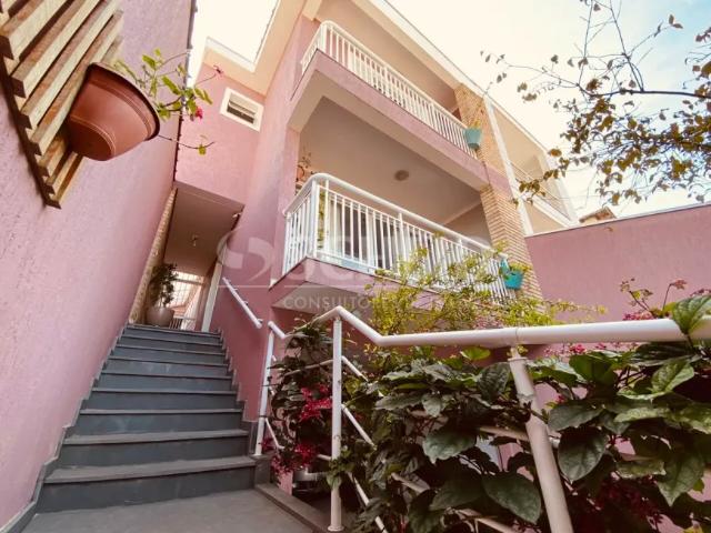 Sobrado com 3 dormitórios 3 suítes, 204 m², 4 vagas no campo grande por R$ 1.200.000