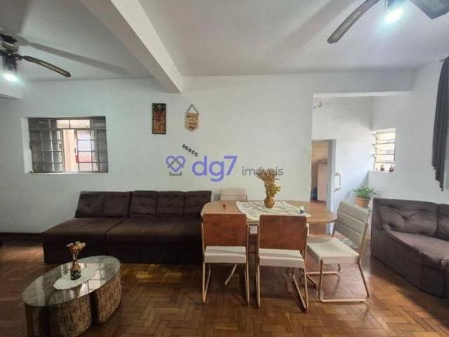 Sobrado com 3 dormitórios,mais duas casas para locação, área construida170 m² por R$ 1.100.000 B