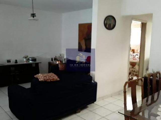 Sobrado com 3 dormitórios, na região da Vila mascote!
