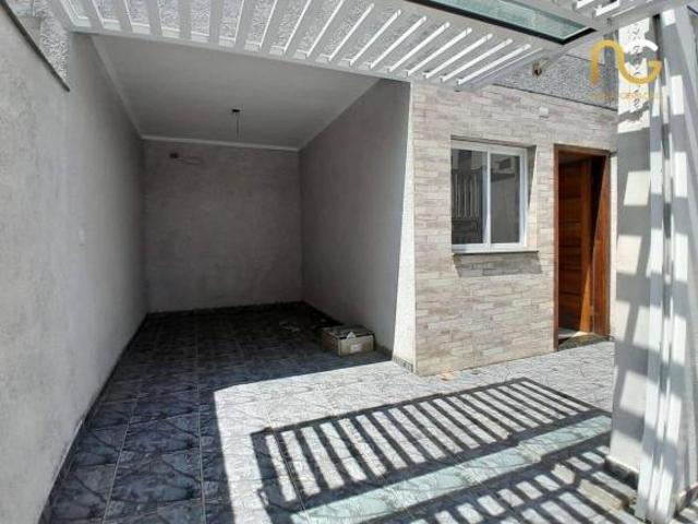 Sobrado com 3 dormitórios à venda, 107 m² por R$ 565.000,00 Aviação Praia Grande/SP