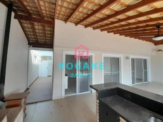 Sobrado com 3 dormitórios à venda, 108 m² por R$ 1.550.000,00 Vila Branca Jacareí/SP