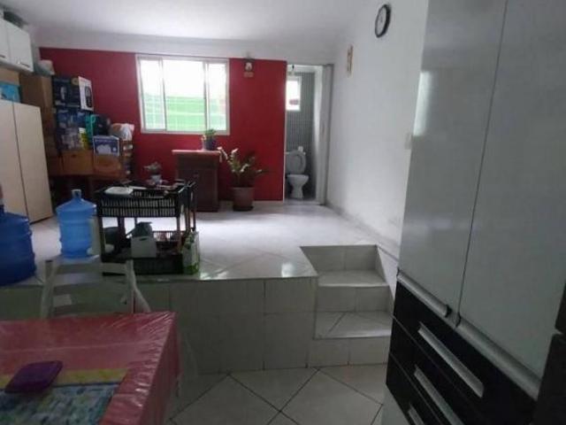 Sobrado com 3 dormitórios à venda, 108 m² por R$ 350.000,00 Dic IV Conjunto Habitacional Lech Wal