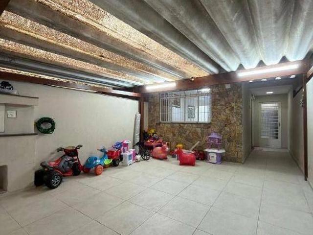 Sobrado com 3 dormitórios à venda, 100 m² por R$ 590. Vila Nivi São Paulo/SP