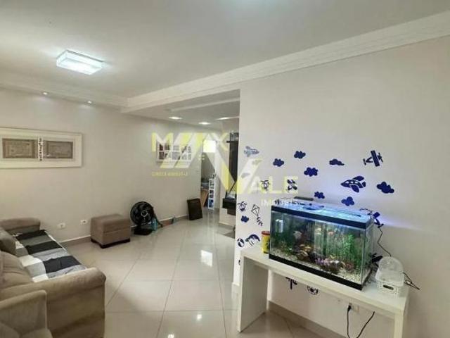 Sobrado com 3 dormitórios à venda, 102 m² por R$ 798.000 Villa Branca Jacareí/SP