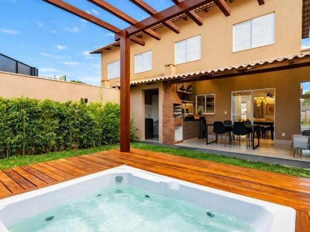 Sobrado com 3 dormitórios à venda, 116 m² por R$ 653.000,00 Sítios Santa Luzia Aparecida de Goiâ