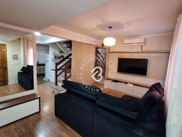 Sobrado com 3 dormitórios à venda, 110 m² por R$ 689.000,00 Igara Canoas/RS
