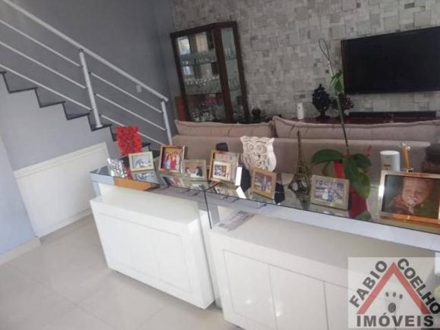 Sobrado com 3 dormitórios à venda, 110 m² por R$ 720.000 Campo Grande São Paulo/SP