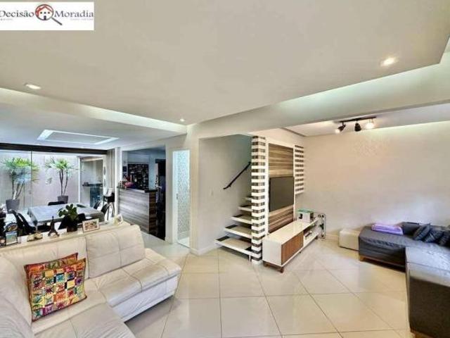 Sobrado com 3 dormitórios à venda, 110 m² por R$ 860.000,00 Jardim Passárgada I Cotia/SP