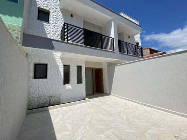 Sobrado com 3 dormitórios à venda, 124 m² por R$ 750.000,00 Vera Cruz Mongaguá/SP