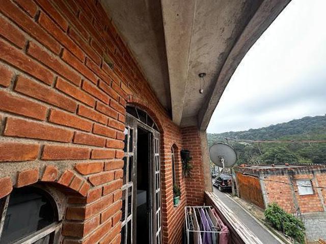 Sobrado com 3 dormitórios à venda, 125 m² por R$ 200.000,00 Jardim São Francisco de Assis Parelhe