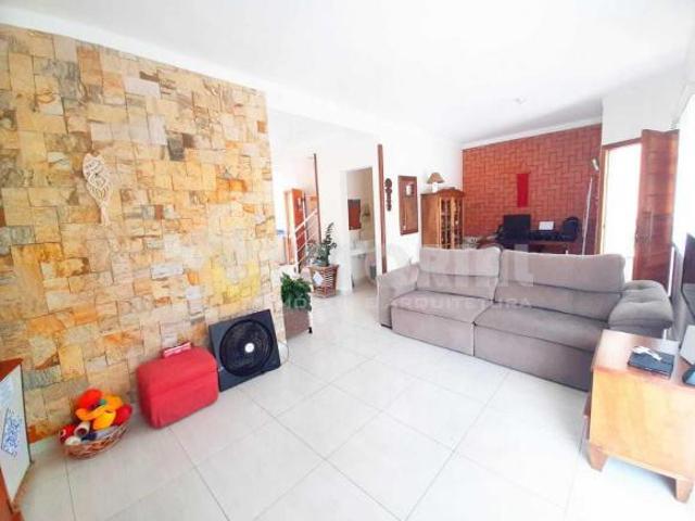 Sobrado com 3 dormitórios à venda, 126 m² por R$ 1.200.000,00 Praia das Palmeiras Caraguatatuba/