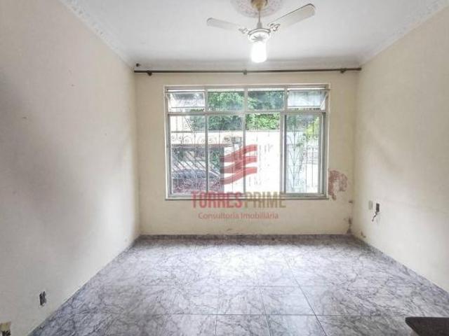 Sobrado com 3 dormitórios à venda, 126 m² por R$ 700.000,00 Encruzilhada Santos/SP