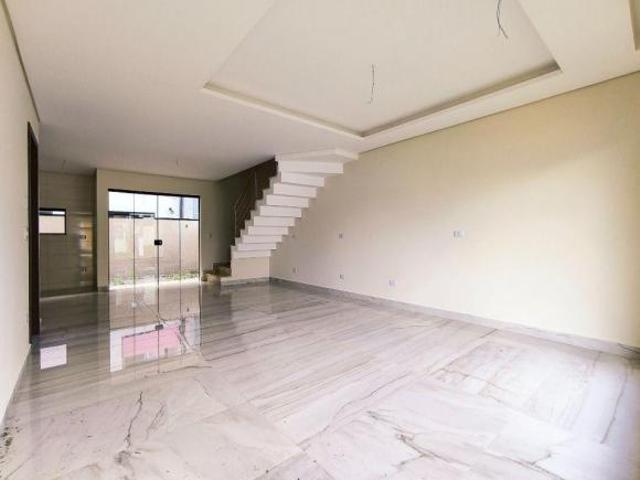 Sobrado com 3 dormitórios à venda, 127 m² por R$ 670.000 Campo de Santana Curitiba/PR