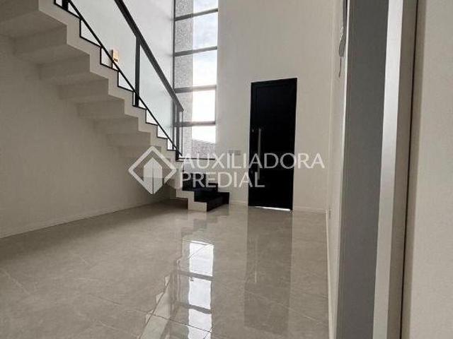 Sobrado com 3 dormitórios à venda, 128 m² por R$ 799.000,00 Costeira São José dos Pinhais/PR
