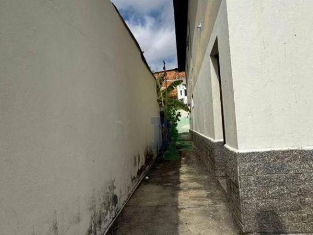Sobrado com 3 dormitórios à venda, 120 m² por R$ 395.000,00 Jardim Jacinto Jacareí/SP
