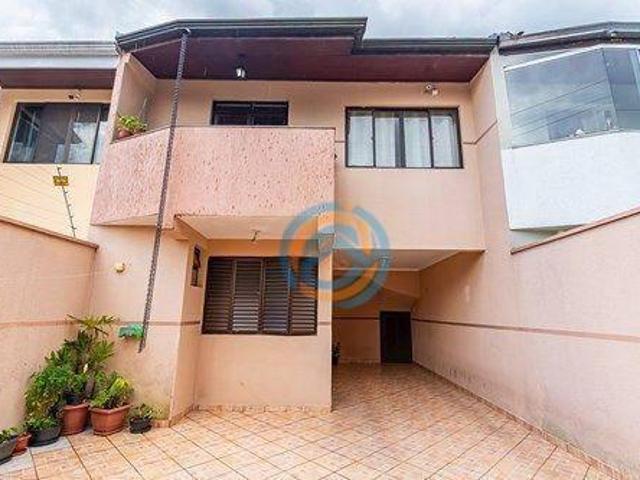 Sobrado com 3 dormitórios à venda, 120 m² por R$ 600.000 Novo Mundo Curitiba/PR