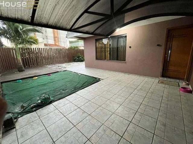 Sobrado com 3 dormitórios à venda, 120 m² por R$ 849.000,00 Novo Mundo Curitiba/PR