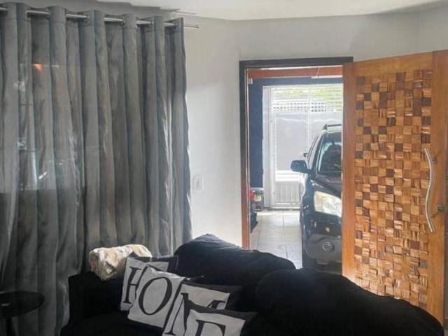 Sobrado com 3 dormitórios à venda, 123 m² por R$ 620.000 Vila Cláudio Santo André/SP