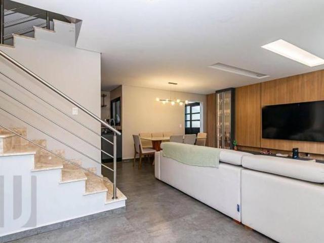 Sobrado com 3 dormitórios à venda, 136 m² por R$ 900.000,00 Boqueirão Curitiba/PR