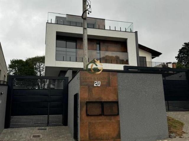 Sobrado com 3 dormitórios à venda, 137 m² por R$ 8
