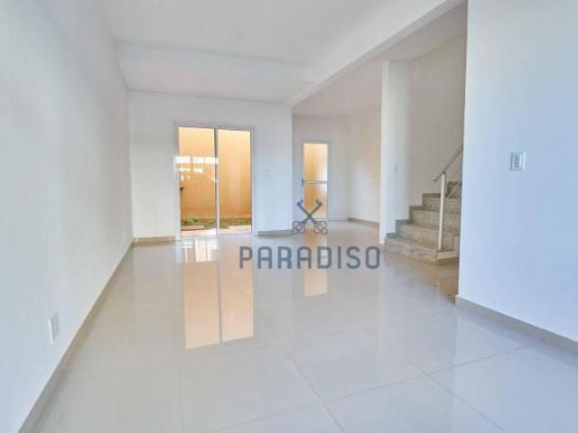Sobrado com 3 dormitórios à venda, 139 m² por R$ 742.000,00 São Braz Curitiba/PR