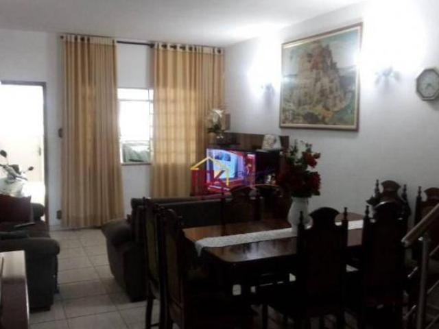 Sobrado com 3 dormitórios à venda, 130 m² por R$ 480.000,00 Vila Iapi Taubaté/SP