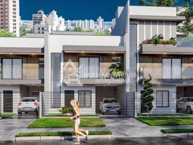 Sobrado com 3 dormitórios à venda, 130 m² por R$ 830.000,00 Alto Tarumã Pinhais/PR