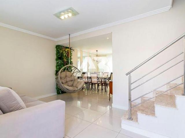 Sobrado com 3 dormitórios à venda, 144 m² por R$ 739.000,00 Boqueirão Curitiba/PR