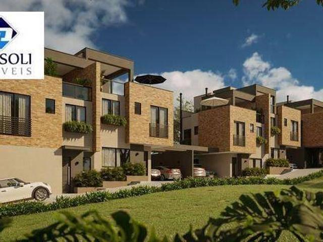 Sobrado com 3 dormitórios à venda, 144 m² por R$ 919.500,00 Boa Vista Curitiba/PR