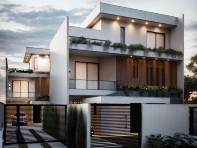 Sobrado com 3 dormitórios à venda, 147 m² por R$ 979.000 Santa Felicidade Curitiba/PR