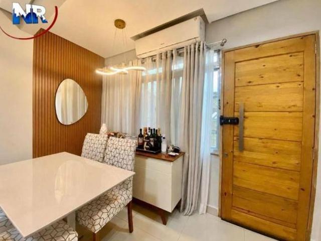 Sobrado com 3 dormitórios à venda, 140 m² por R$ 1.330.000,00 Ponta da Praia Santos/SP