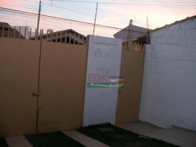 Sobrado com 3 dormitórios à venda, 140 m² por R$ 371.000,00 Residencial Novo Horizonte Taubaté/S