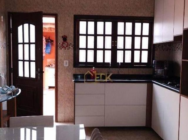 Sobrado com 3 dormitórios à venda, 140 m² por R$ 625.000 Jardim Del Rey São José dos Campos/SP