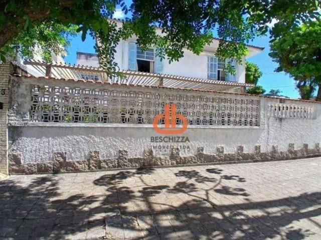 Sobrado com 3 dormitórios à venda, 140 m² por R$ 880.000,00 Marapé Santos/SP