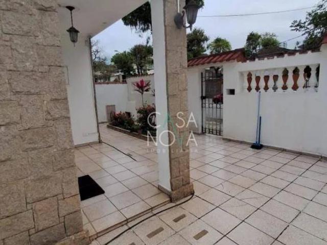 Sobrado com 3 dormitórios à venda, 140 m² por R$ 880.000,00 Marapé Santos/SP