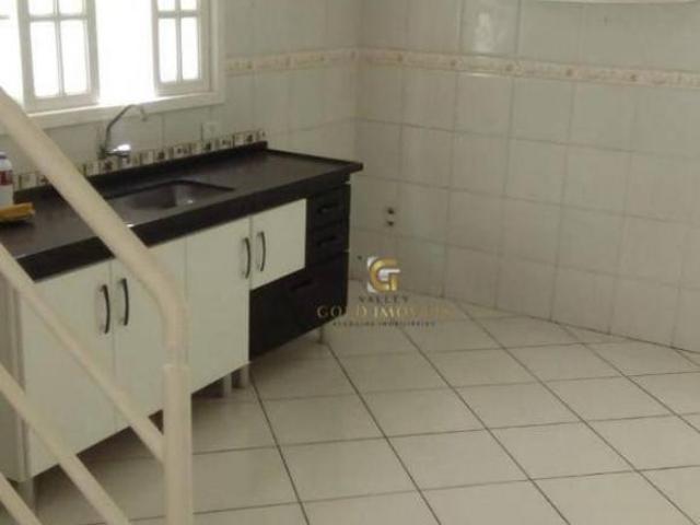 Sobrado com 3 dormitórios à venda, 141 m² por R$ 585.000,00 Jardim das Indústrias São José dos C
