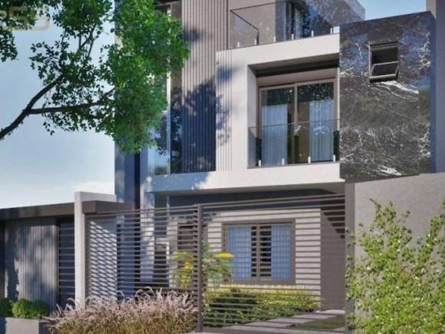 Sobrado com 3 dormitórios à venda, 142 m² por R$ 969.000,00 Novo Mundo Curitiba/PR