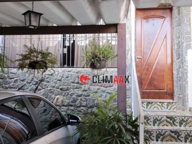 Sobrado em Vila Anglo Brasileira com 142m², 3 dorm terreno 113m²