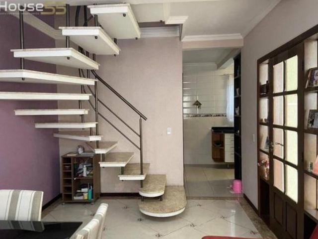 Sobrado com 3 dormitórios à venda, 143 m² por R$ 849.000,00 Sao Jose dos Pinhais São José dos P