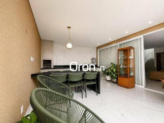 Sobrado com 3 dormitórios à venda, 154 m² por R$ 1.100.000,00 Vila Jardim Vitória Goiânia/GO