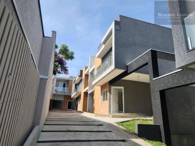 Sobrado com 3 dormitórios à venda, 154 m² por R$ 920.000,00 Portão Curitiba/PR