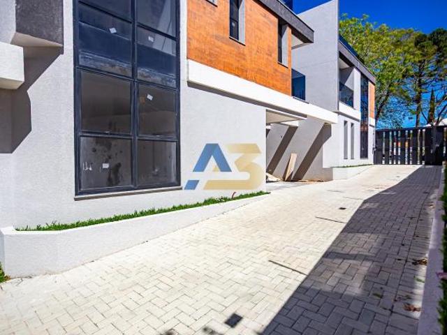 Sobrado com 3 dormitórios à venda, 155 m² por R$ 1.383.600,00 Mercês Curitiba/PR