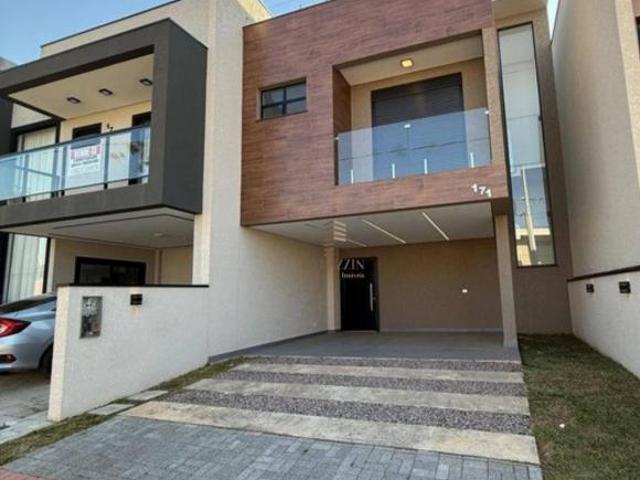 Sobrado com 3 dormitórios à venda, 155 m² por R$ 989.000 Costeira São José dos Pinhais/PR