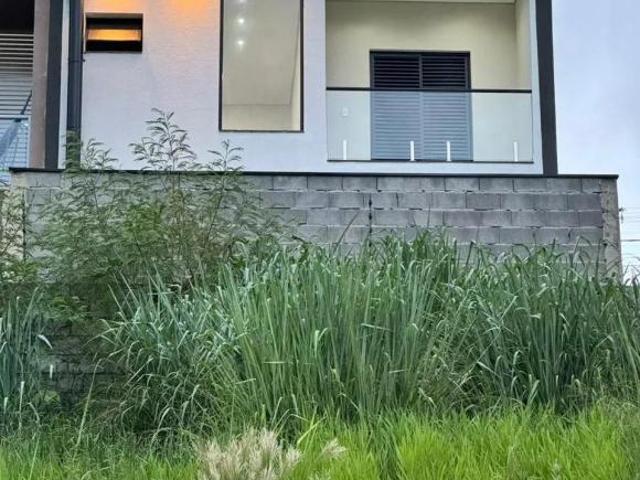Sobrado com 3 dormitórios à venda, 156 m² por R$ 840.000 Condomínio Vale Azul