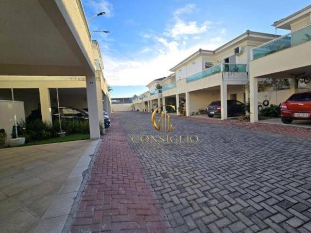 Sobrado com 3 dormitórios à venda, 157 m² por R$ 700.000,00 Jardim Santa Maria Jacareí/SP