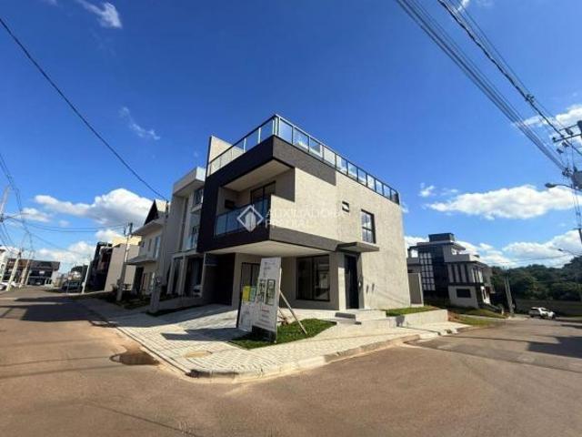 Sobrado com 3 dormitórios à venda, 158 m² por R$ 1.120.000,00 Costeira São José dos Pinhais/PR