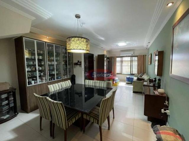 Sobrado com 3 dormitórios à venda, 159 m² por R$ 1.700.000,00 Embaré Santos/SP